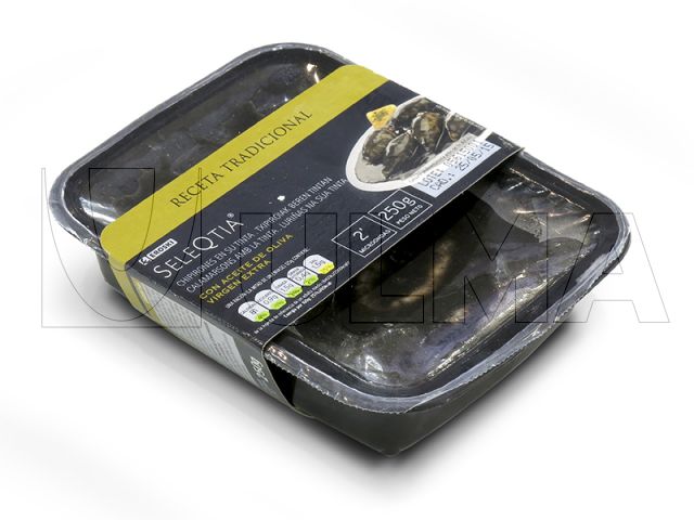 Cuttlefish with their own ink packaging in traysealing — ULMA Packaging